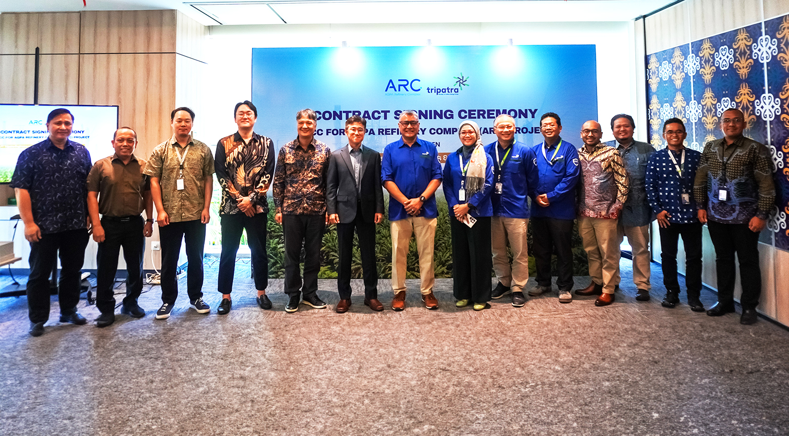 Tripatra Tandatangani Kontrak Proyek Penyulingan Minyak Sawit - Indikator